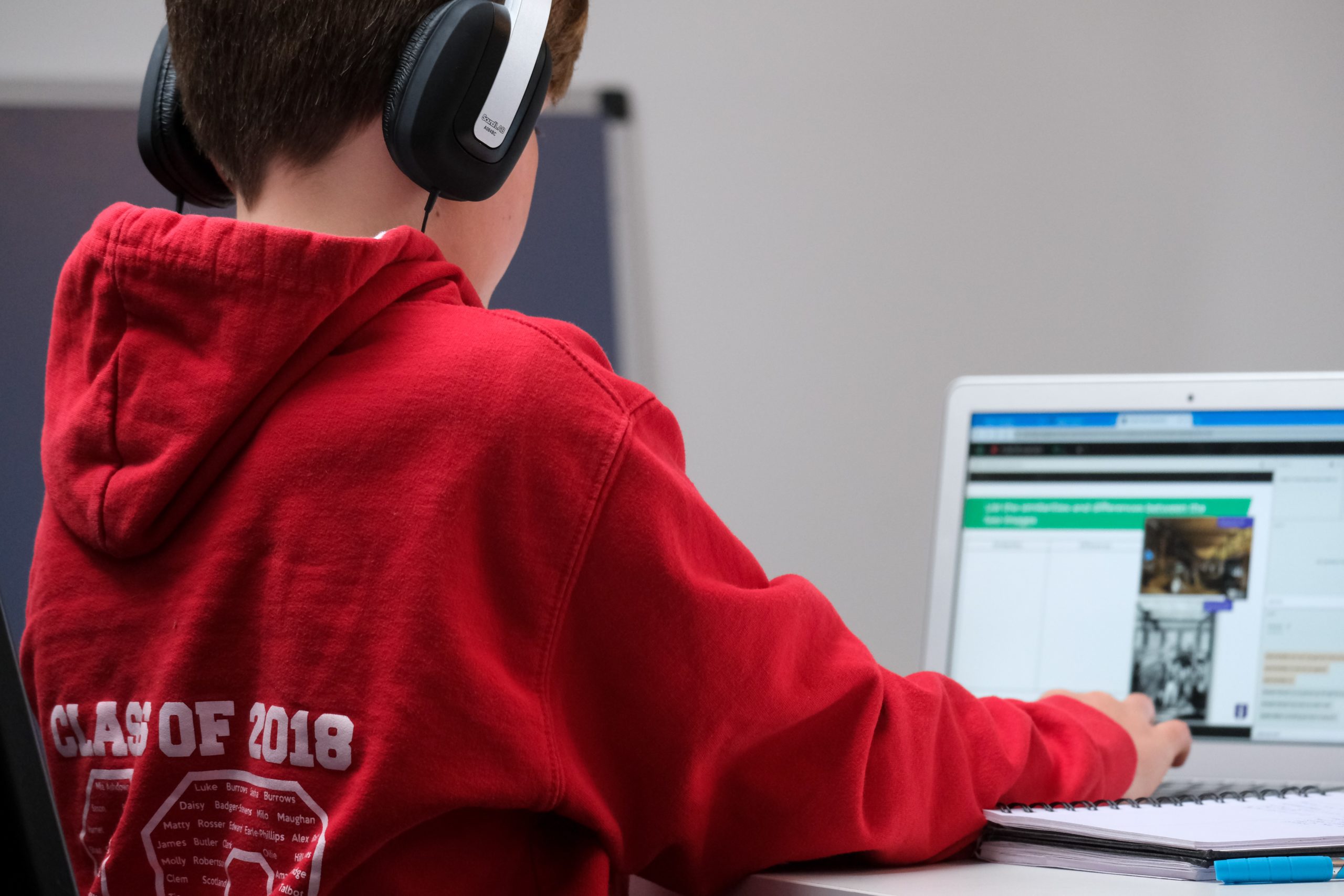 The Need to Limit Internet Use for Children and Young People | Balkan ...